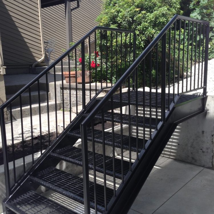 Staircase Vancouver - Riverside Ironwork Canada Inc.